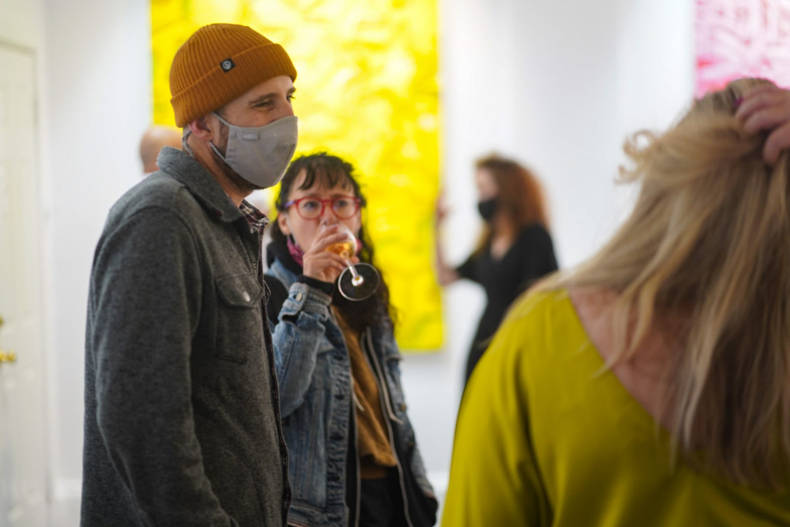 Ingrid V. Wells | Glimmers Solo Exhibition 2021 | Voss Gallery